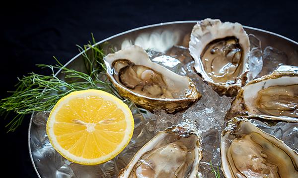 Mouth watering ‘rock oysters’ at Kata Rocks Until – 30th June 2016 ...