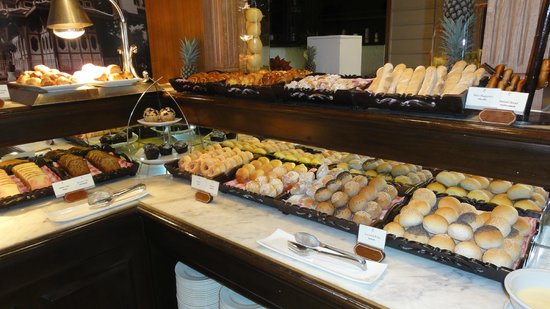 HHBN’s Business Breakfast Meeting October 2016 @ Centara Grand Beach ...