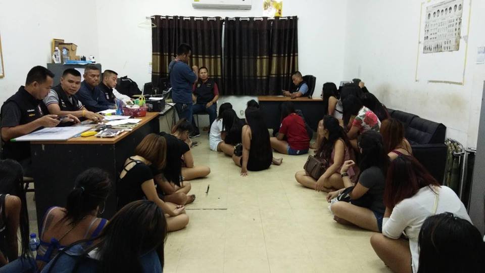 Pattaya Police Out On Beach Road Arrest 60 Prostitutes Pattaya News