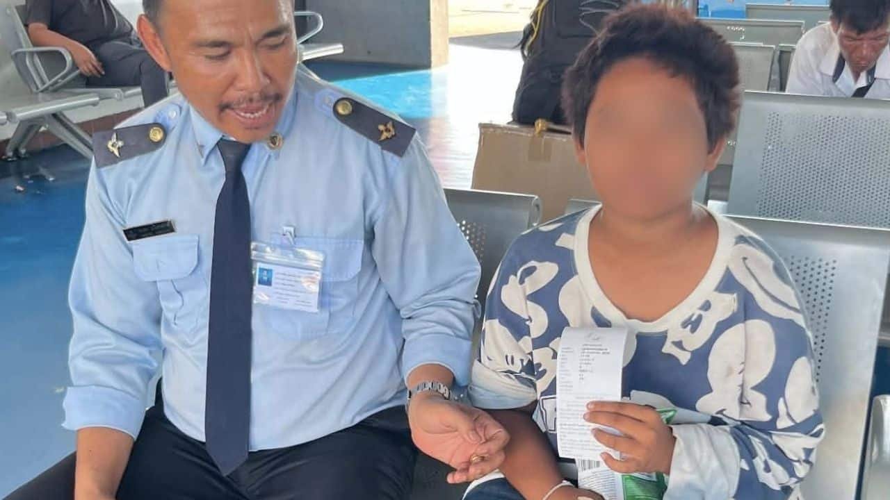 Phetchabun Boy Left at Bus Terminal, Rescued by Locals - Thailand News ...